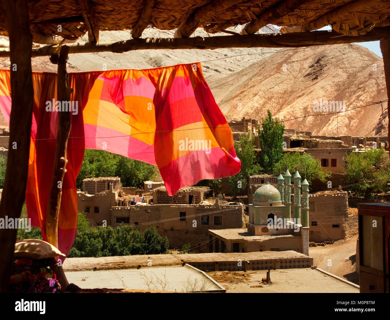 Urumqi xinjiang uyghur autonomous region hi-res stock photography and ...