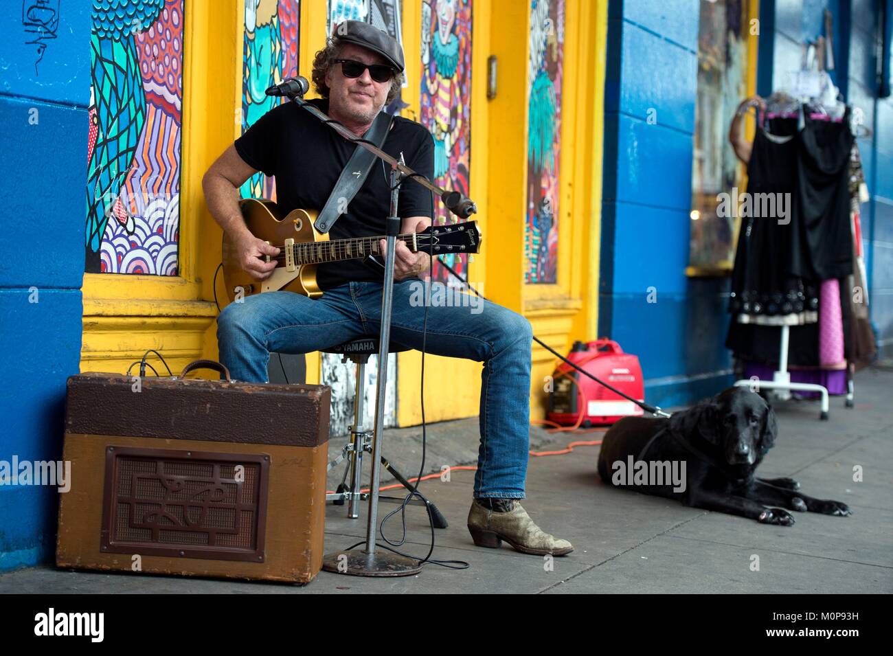 New orleans musician frenchmen hi-res stock photography and images - Alamy