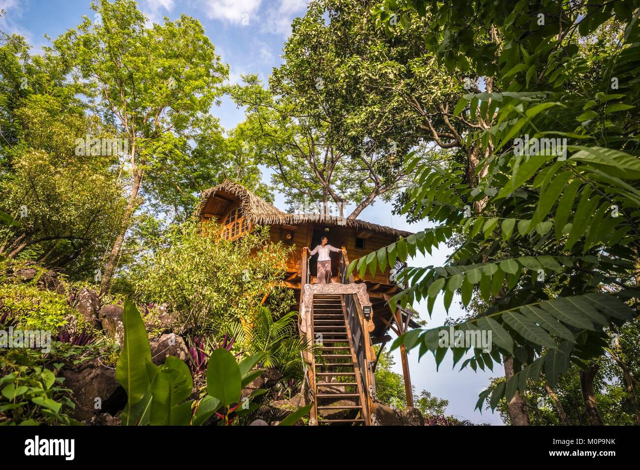 Caribbean shack old woman hi-res stock photography and images - Alamy