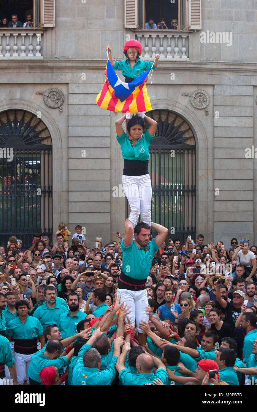 Human castles hi-res stock photography and images - Alamy
