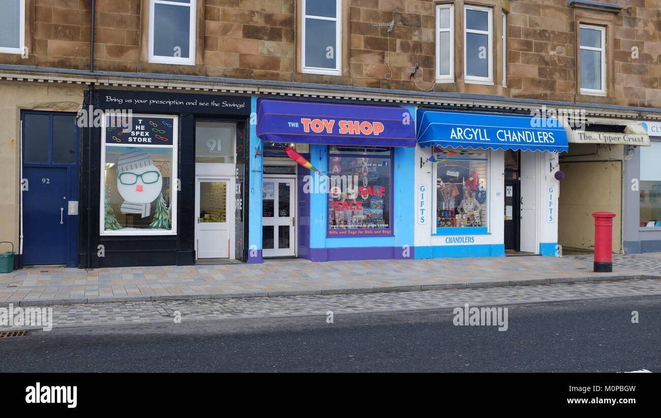 Seaside shopping scotland hi-res stock photography and images - Alamy