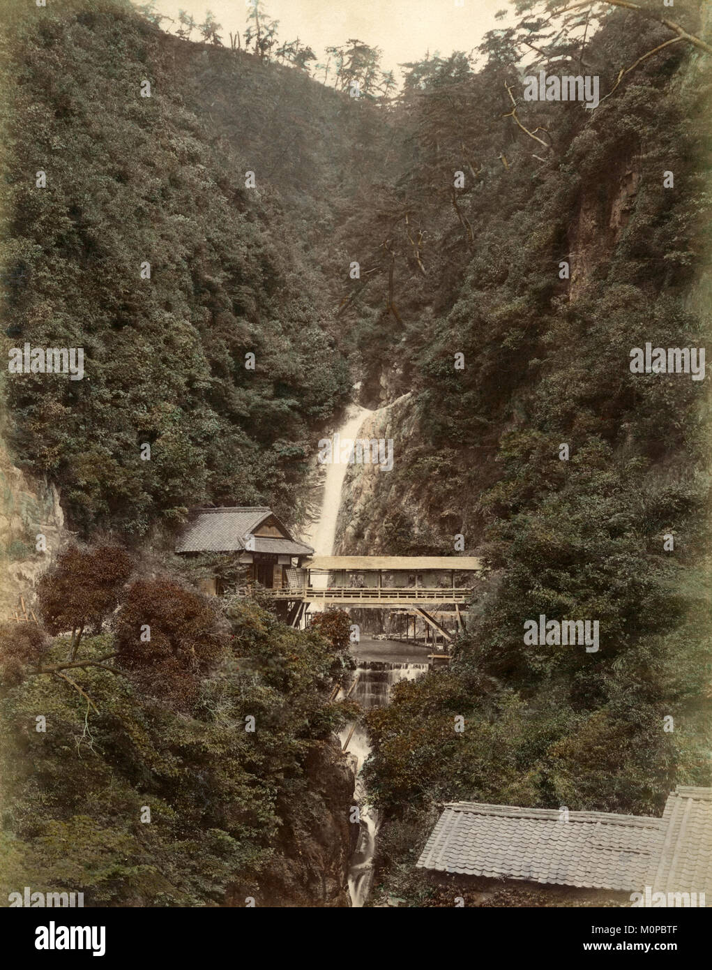 Metaki waterfall hi-res stock photography and images - Alamy