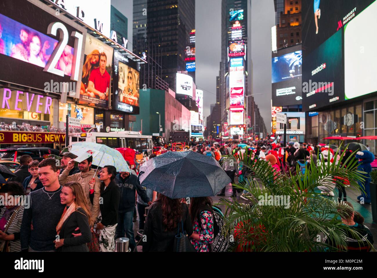 Mid town manhattan new york city hi-res stock photography and images ...