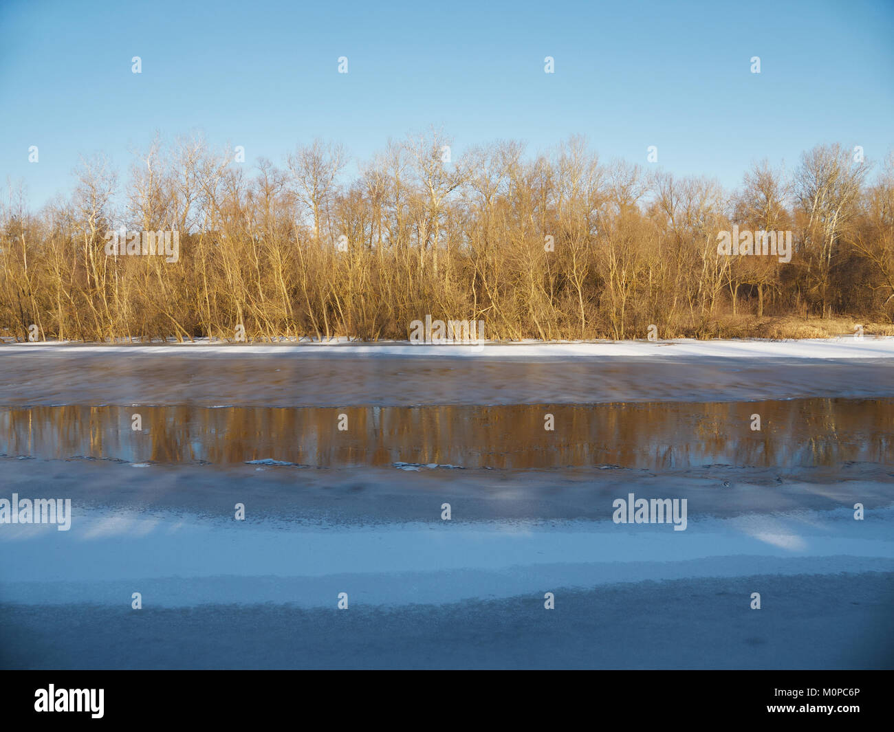 Partially frozen forest river hi-res stock photography and images - Alamy