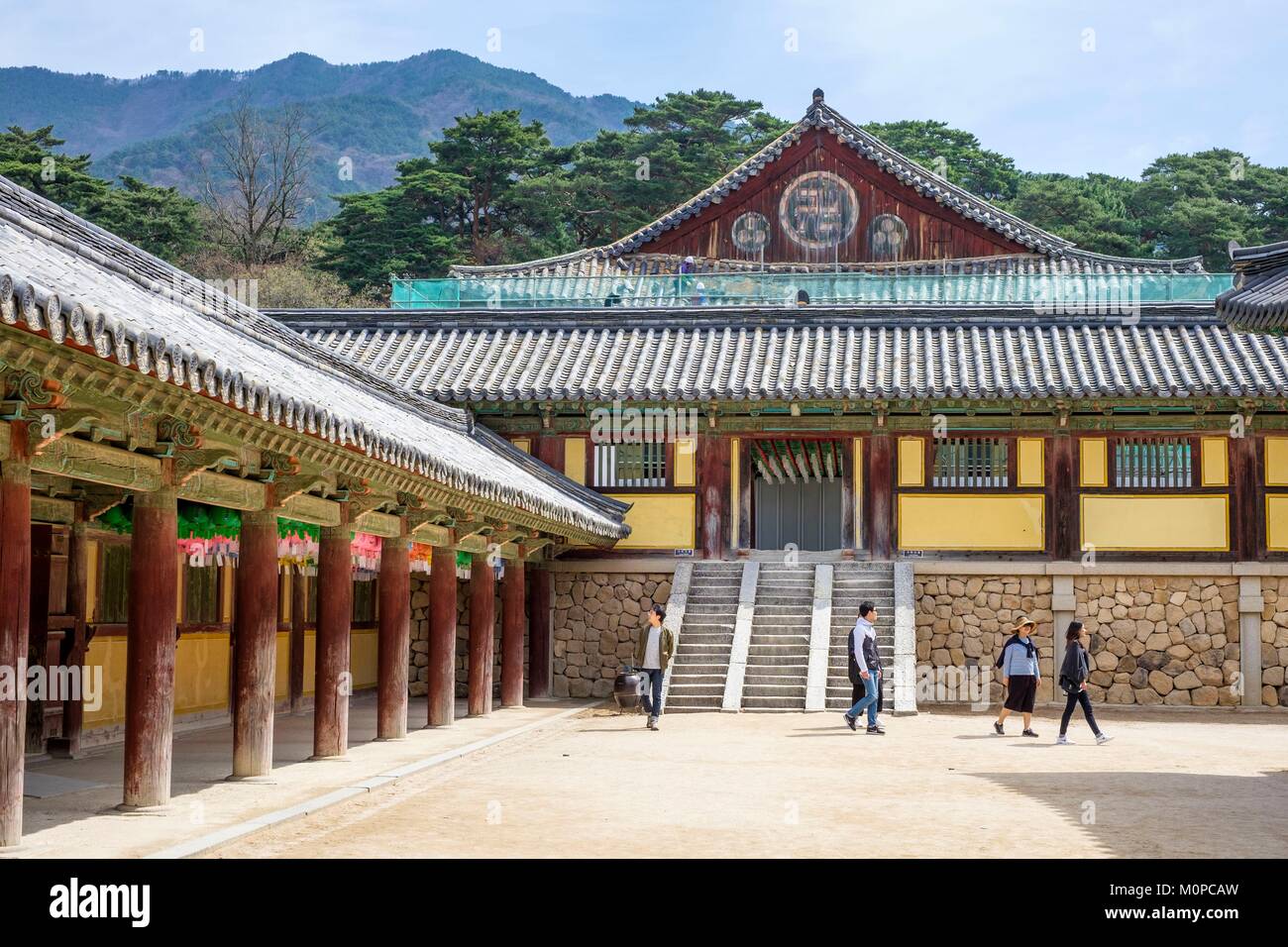 Bulguksa temple hi-res stock photography and images - Alamy