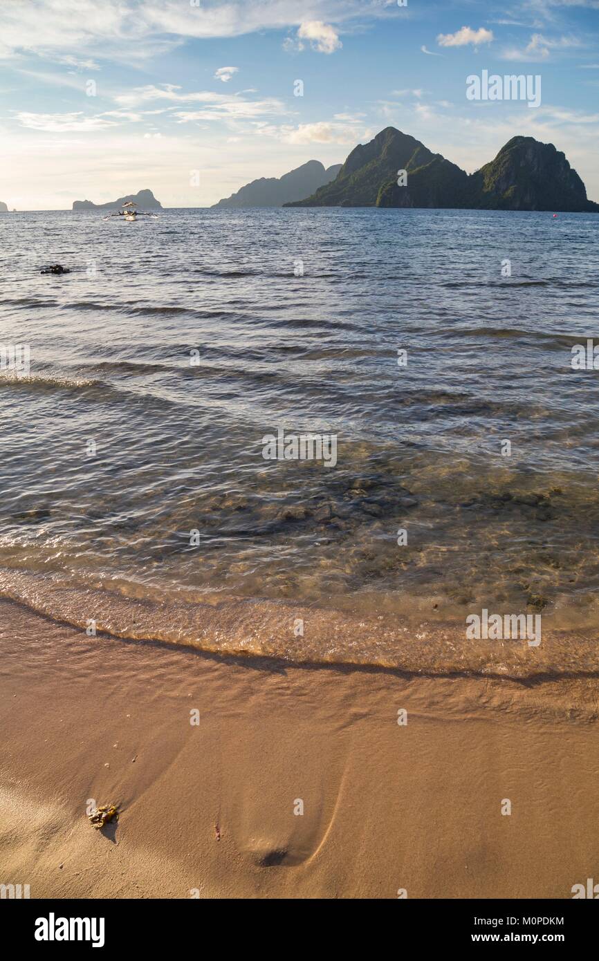 Philippines,Palawan,view from Las Cabañas beach Stock Photo - Alamy