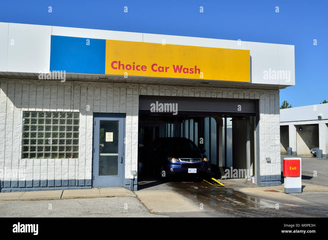 Carwashshell hi-res stock photography and images - Alamy