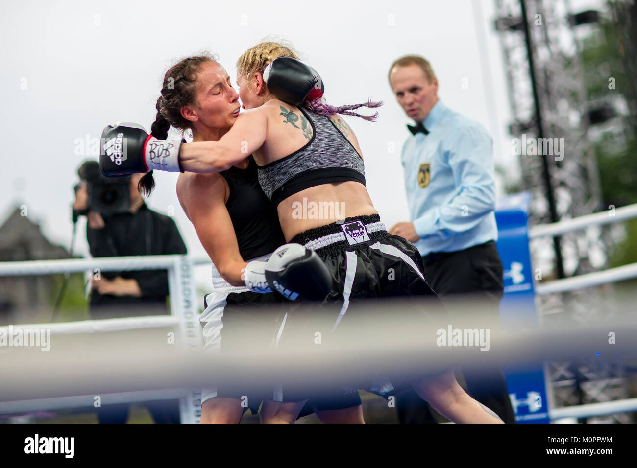 Boxing ring r hi-res stock photography and images - Alamy