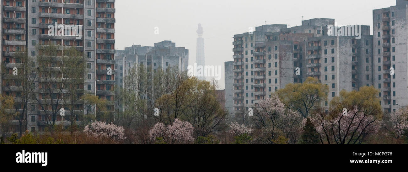 Dilapidated buildings in the city center, Pyongan Province, Pyongyang ...