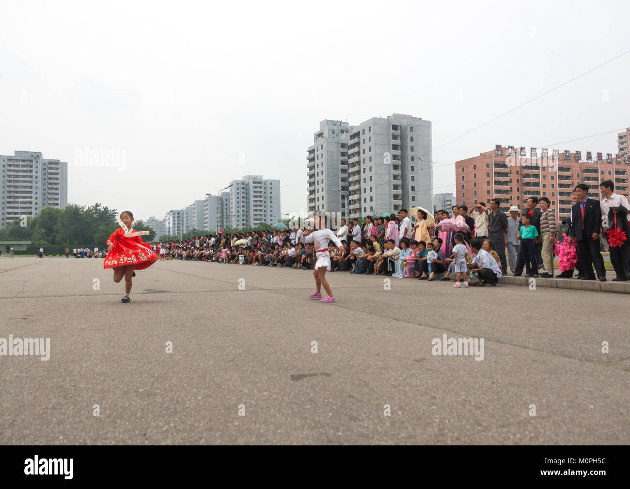 North Korean young girls dancing in traditional choson-ot on national ...