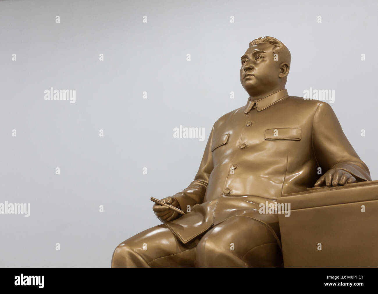 Kim il Sung statue in central history museum, Pyongan Province ...