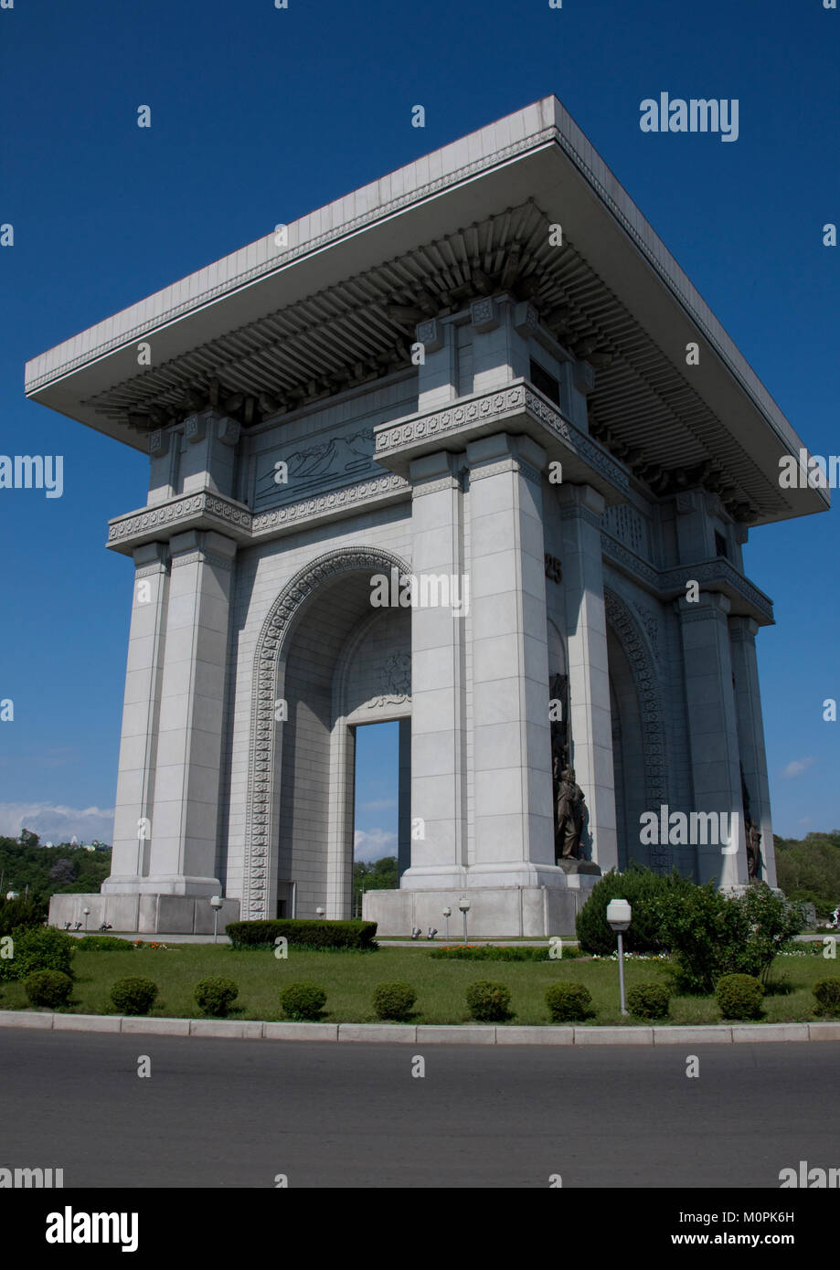 The arch of triumph built to commemorate the Korean resistance to japan ...