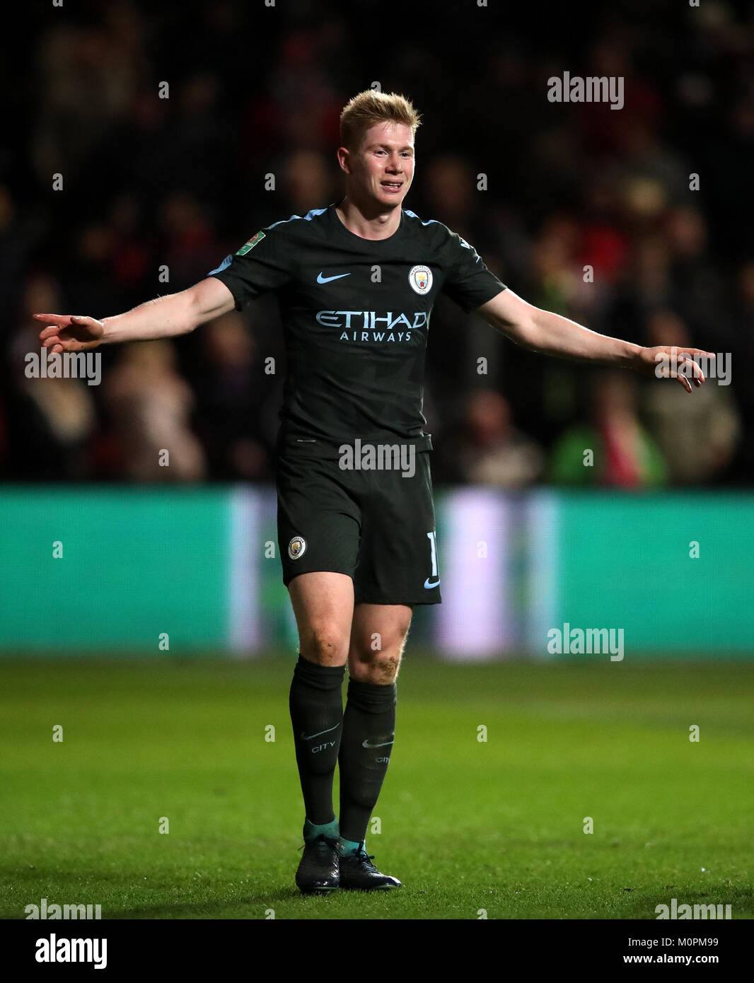 Manchester City's Kevin De Bruyne celebrates scoring his side's third ...