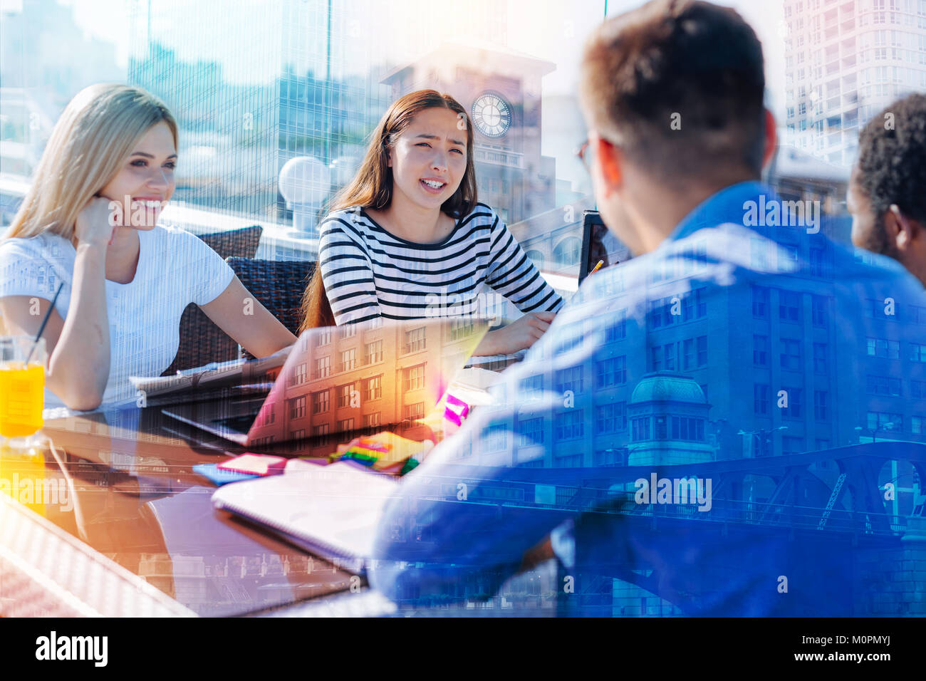 Attentive students hi-res stock photography and images - Alamy
