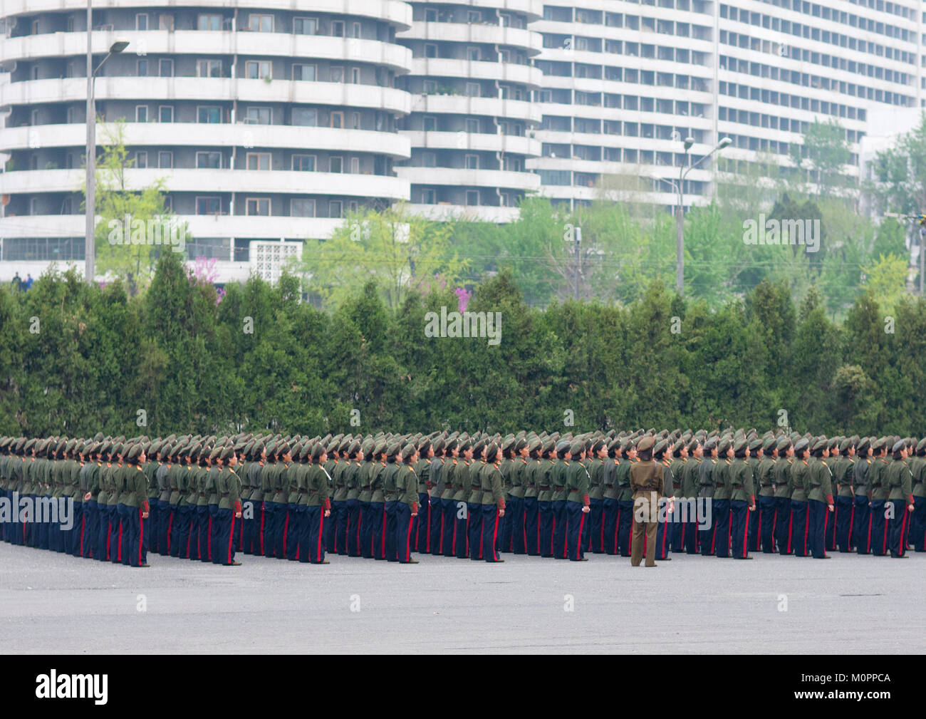 Group women soldiers parade hi-res stock photography and images - Alamy