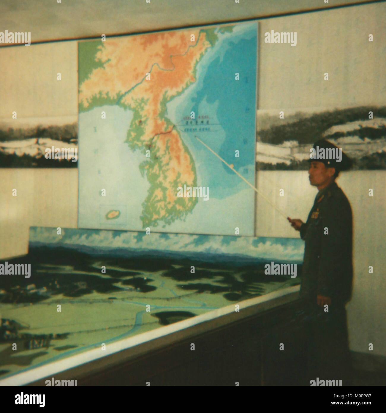 Korea dmz map hi-res stock photography and images - Alamy