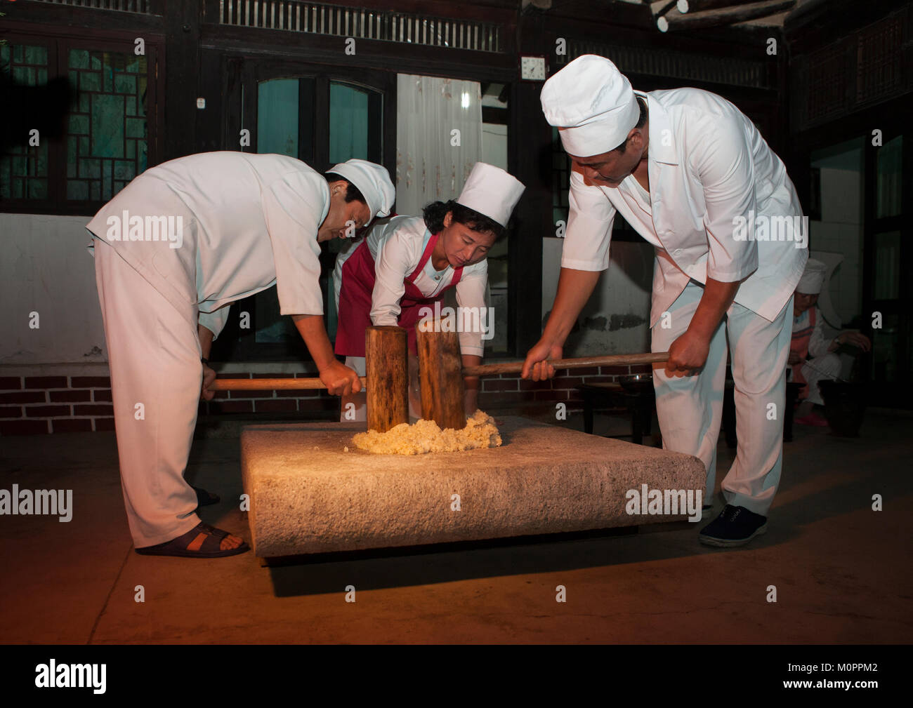 Korea eating rice hi-res stock photography and images - Alamy