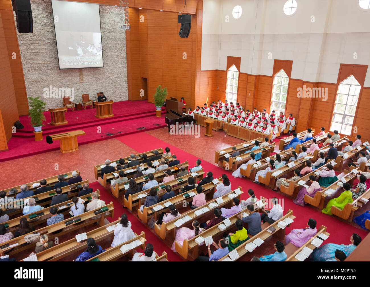 Sunday mass in protestant Bongsu church, Pyongan Province, Pyongyang ...