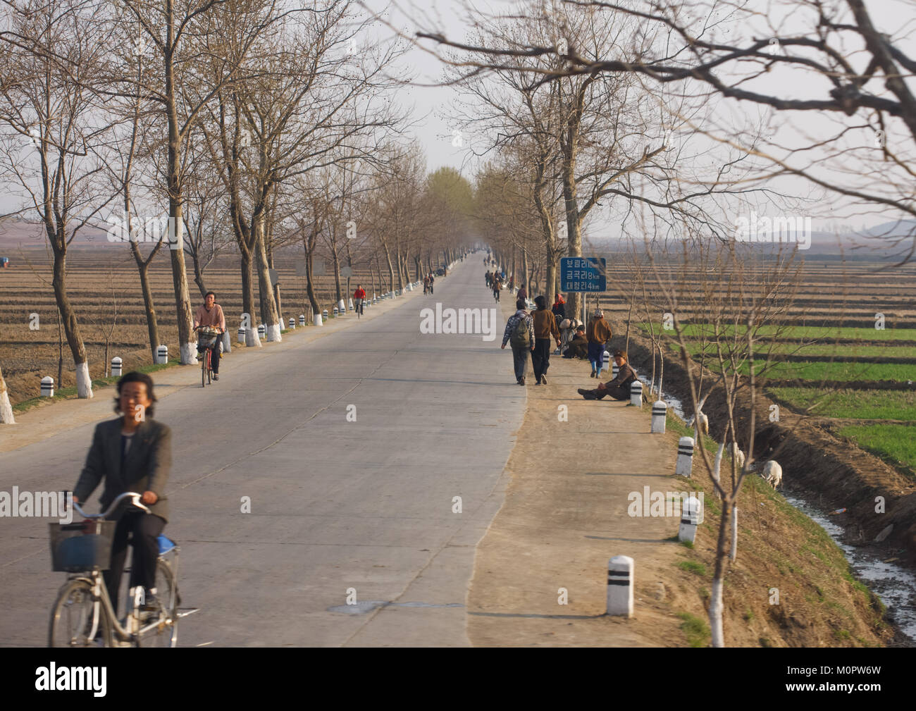 North Korean people in the countryside, South Pyongan Province, Nampo ...