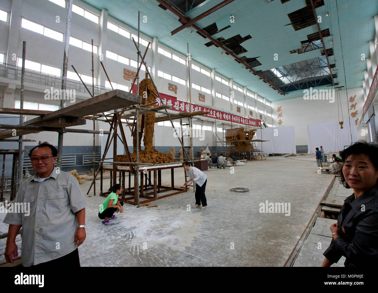 Creation of a bronze statue in Mansudae art studio, Pyongan Province ...