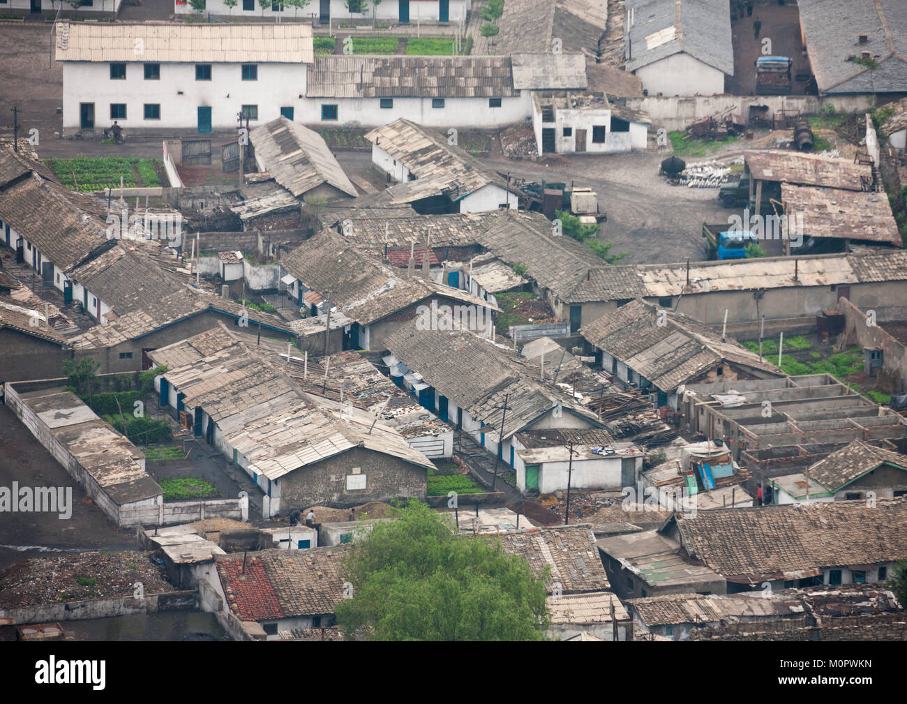 Old houses in the city center, Pyongan Province, Pyongyang, North Korea ...