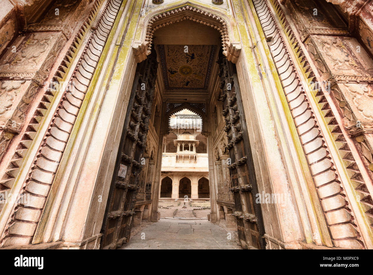 The Hathi Pol Elephant Gate at the Bundi Palace, Bundi, Rajasthan ...
