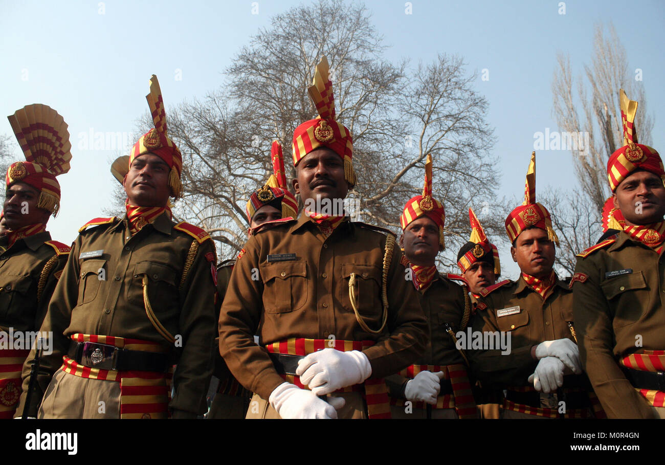 Indian paramilitary trooper hi-res stock photography and images - Alamy