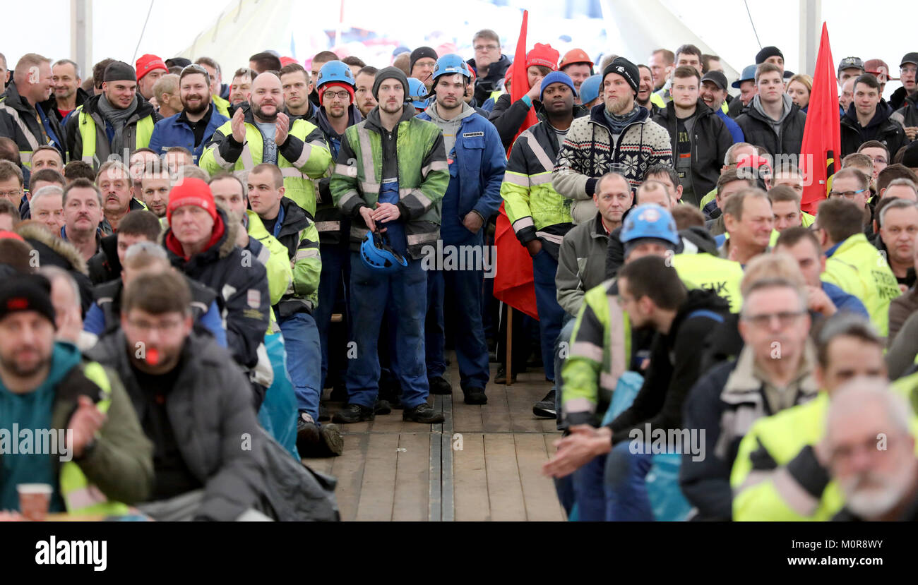 Employees walkout hi-res stock photography and images - Alamy