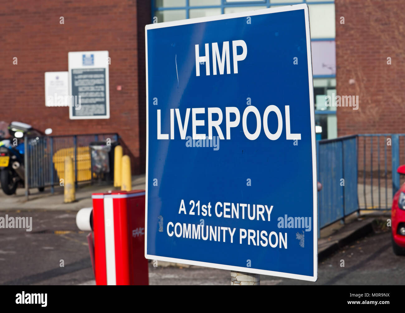 Hmp liverpool hm prison liverpool hi-res stock photography and images ...