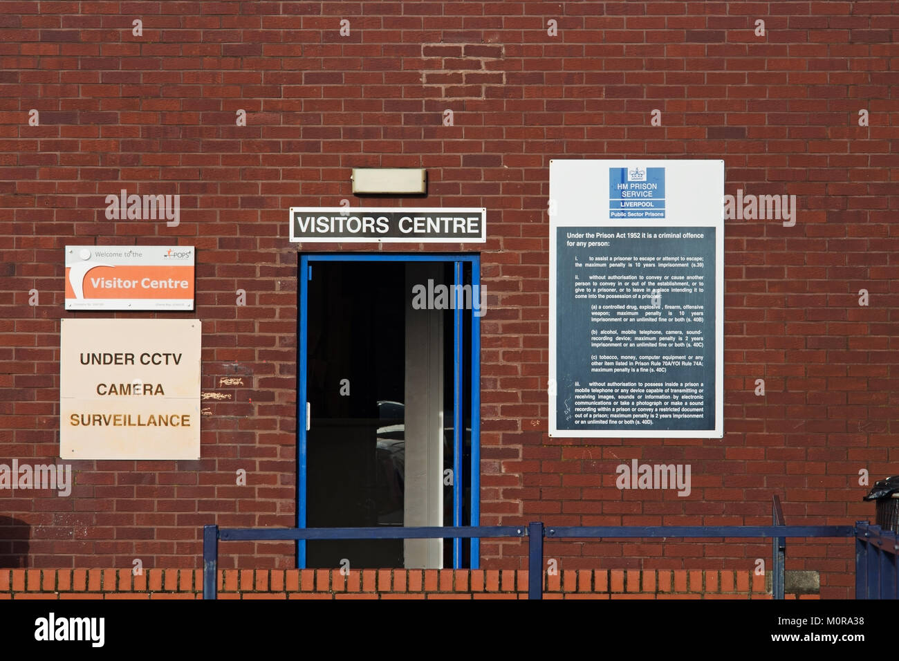 Hmp liverpool hm prison liverpool hi-res stock photography and images ...