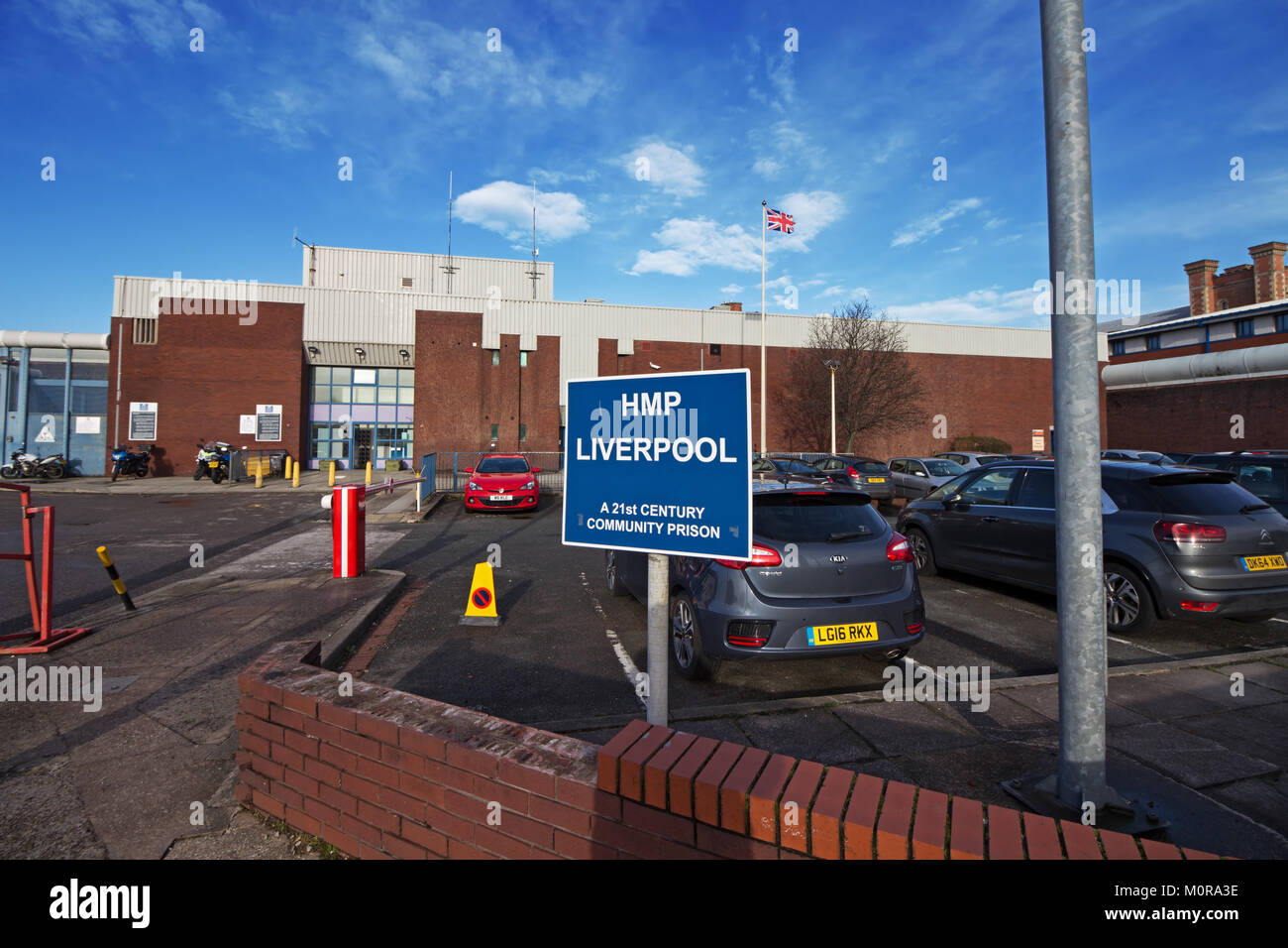 Prison liverpool hmp hi-res stock photography and images - Alamy