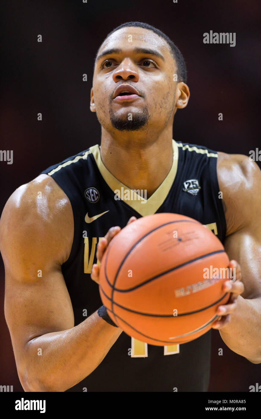 January 23, 2018: Jeff Roberson #11 of the Vanderbilt Commodores shoots ...
