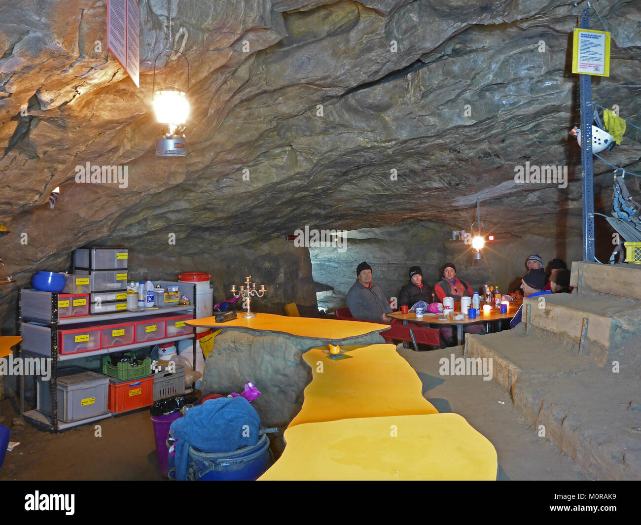 Cave entrance blocked hi-res stock photography and images - Alamy