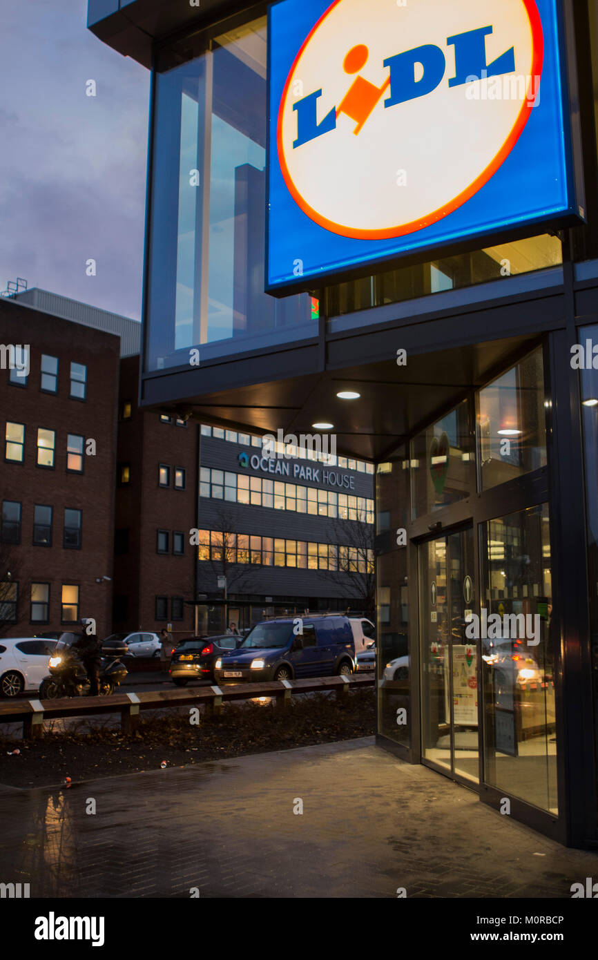 Splott wales hi-res stock photography and images - Alamy