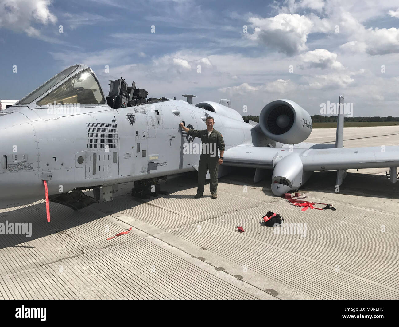 Flying wingman hi-res stock photography and images - Alamy