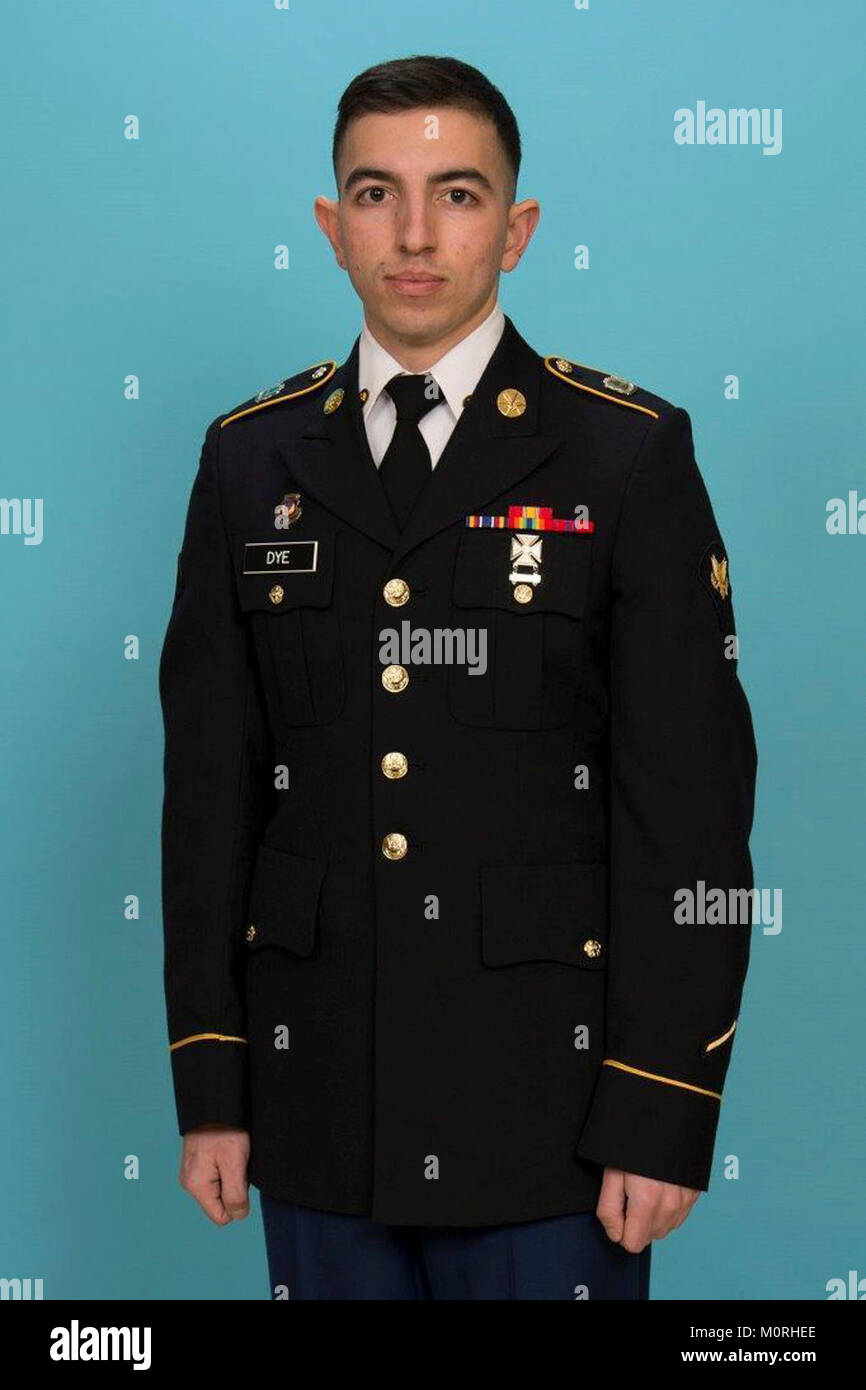 Young US soldier in dress uniform Stock Photo - Alamy