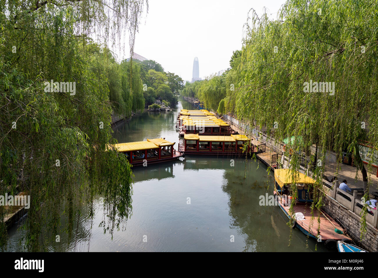 Jinan city quancheng square shandong hi-res stock photography and ...