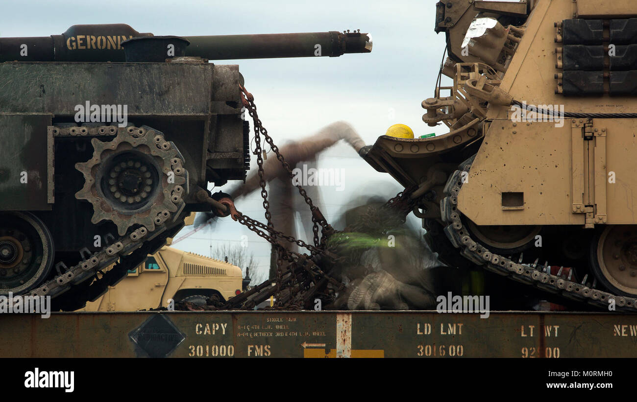 Marines with 2nd Tank Battalion, 2nd Marine Division secure M1A1 Abrams ...