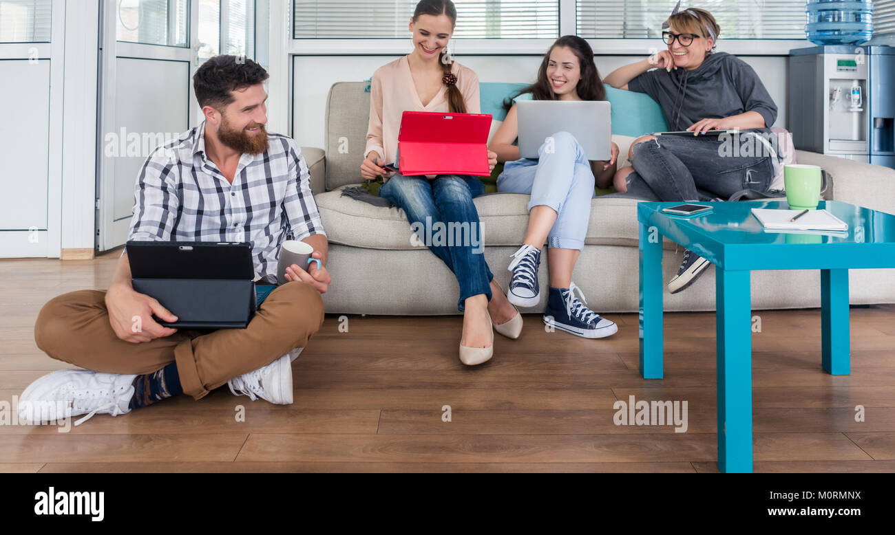 Collaborative team hi-res stock photography and images - Alamy