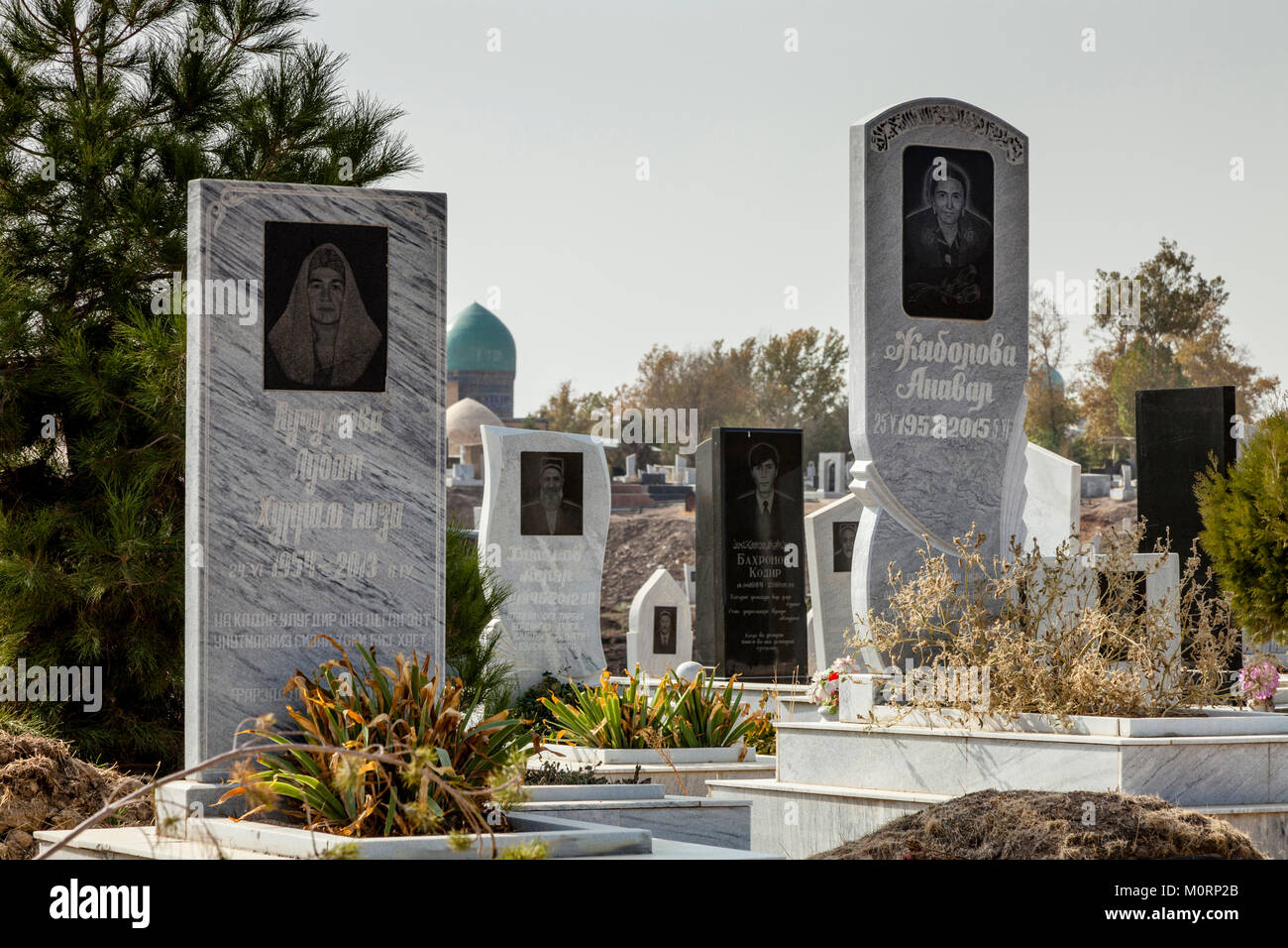 Muslim graves hi-res stock photography and images - Alamy