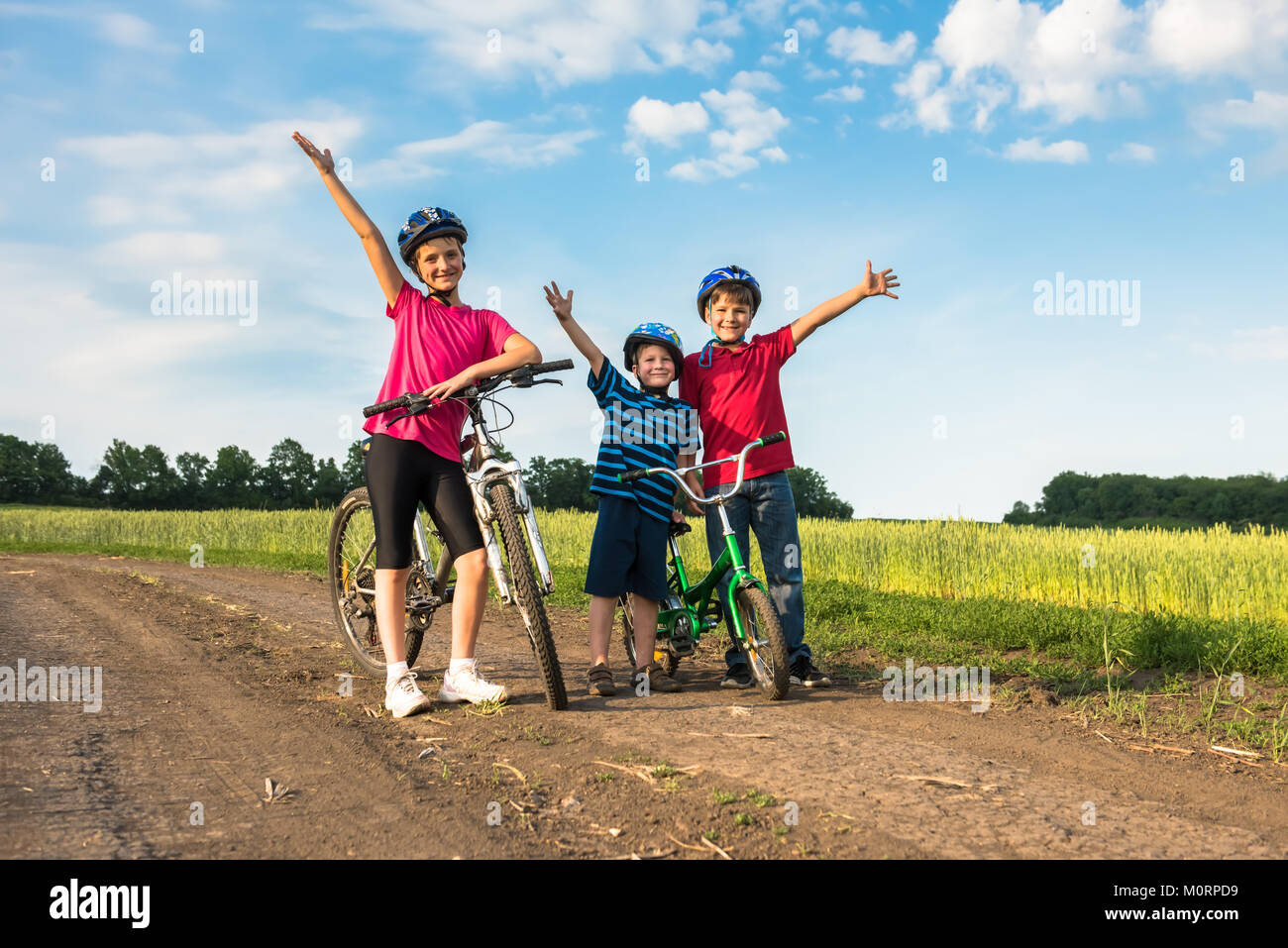 Children cycle race hi-res stock photography and images - Alamy