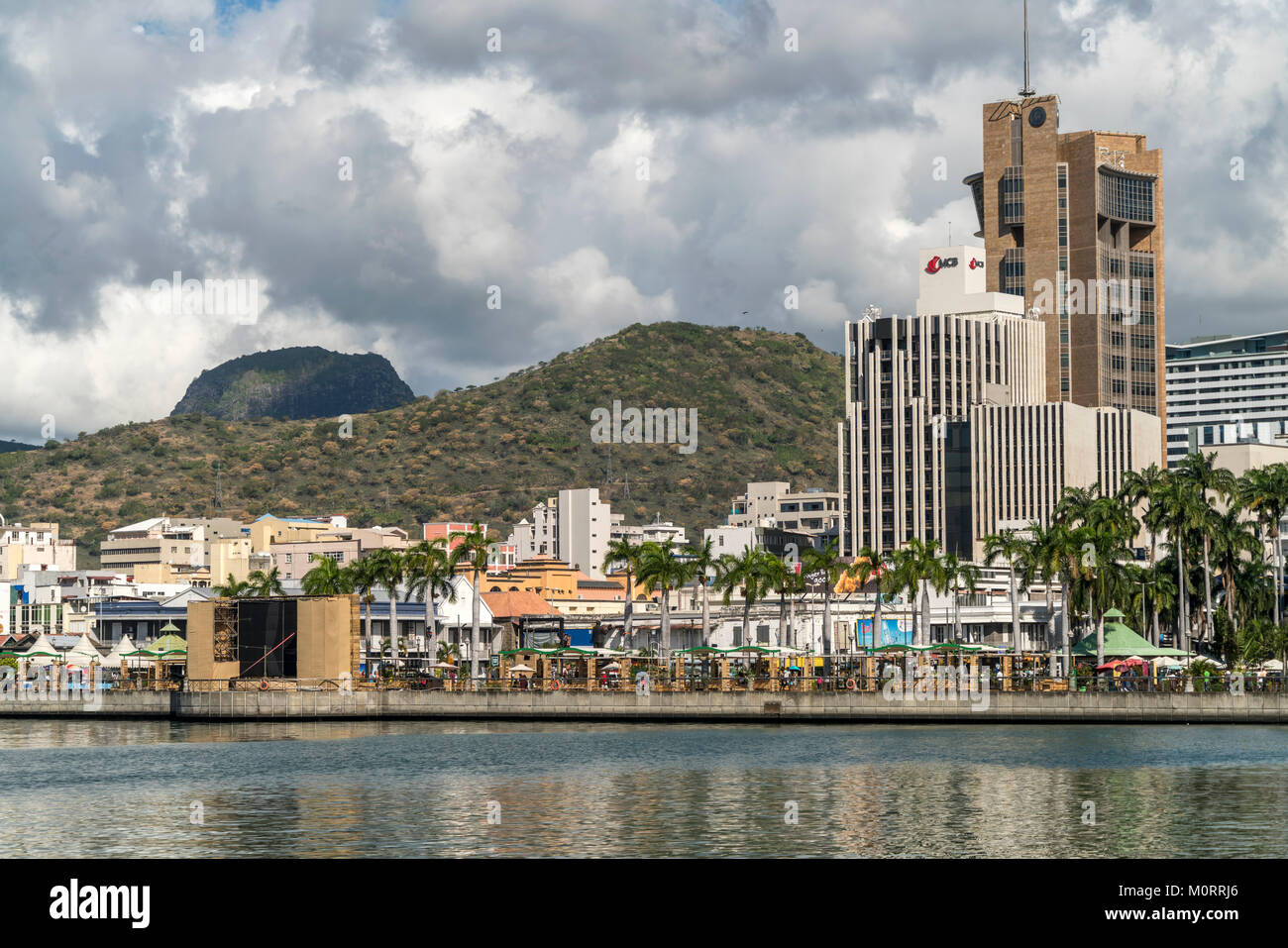 Stadtansicht und Waterfront, Port Louis, Mauritius, Afrika | cityscape ...