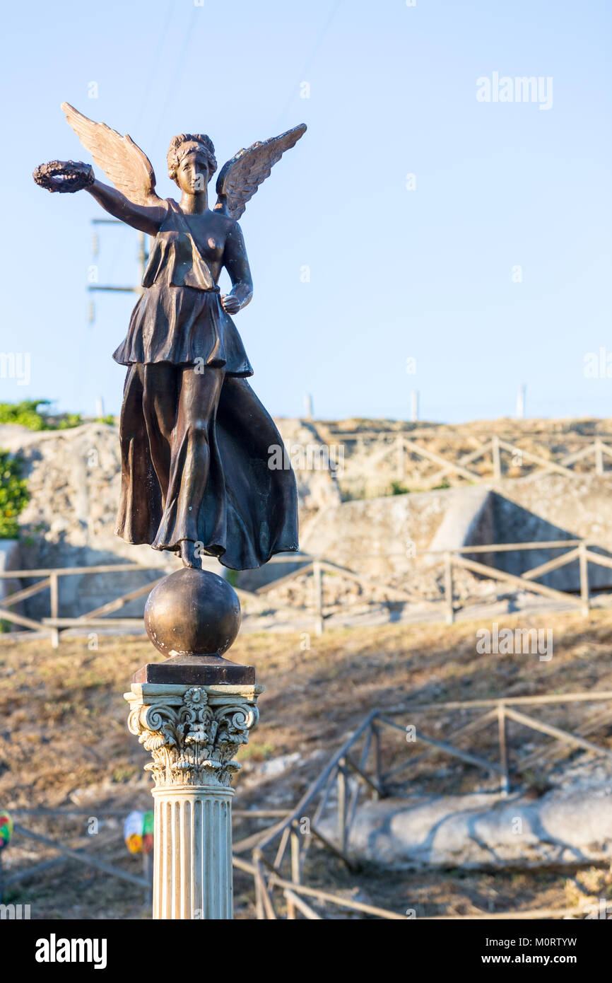 Winged goddess pillar statue hi-res stock photography and images - Alamy