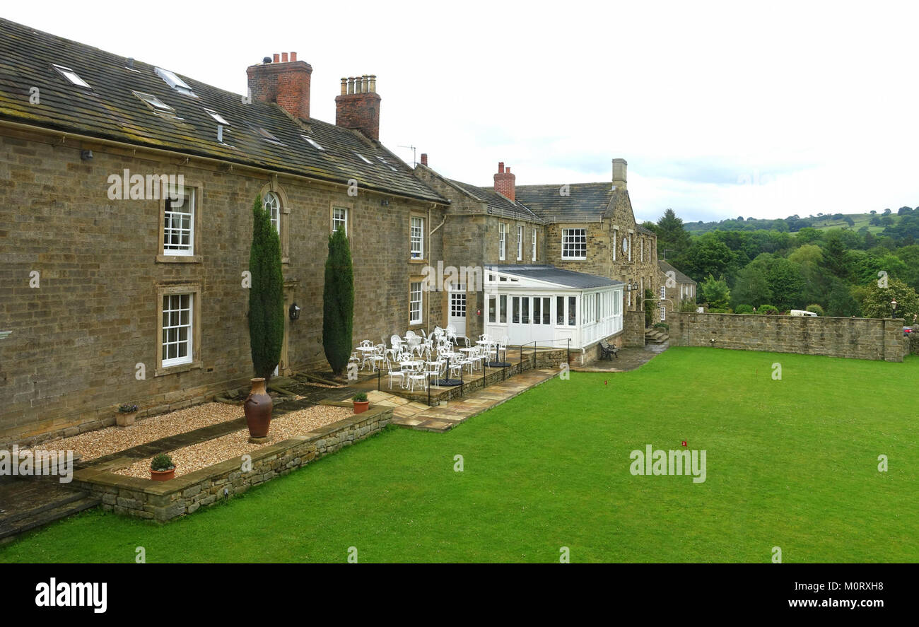 The cavendish hotel baslow hi-res stock photography and images - Alamy
