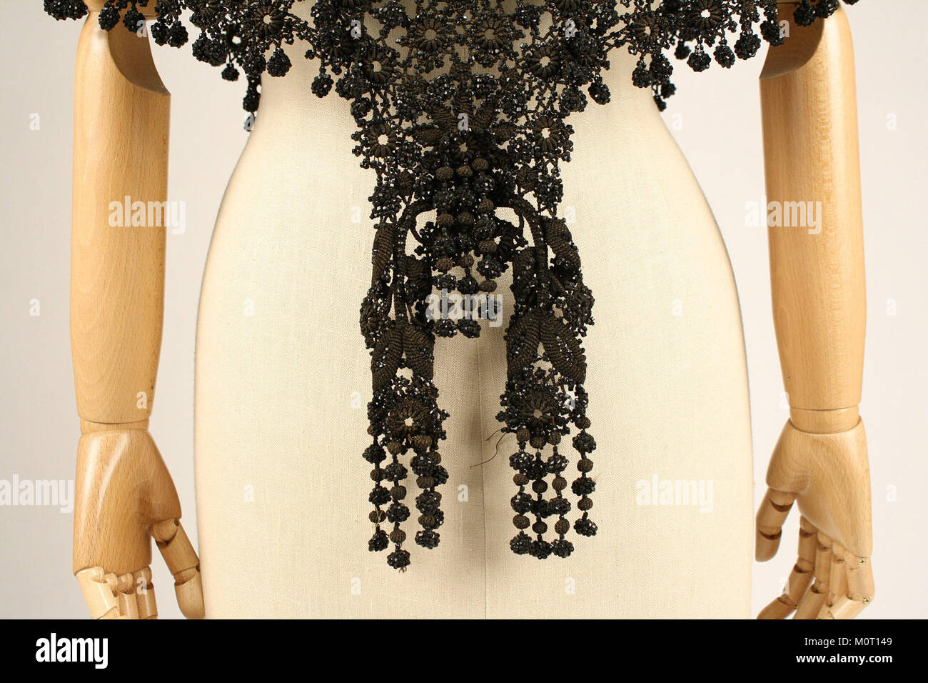 The Capelet MET C.I.41.155 d2 is an item of historical clothing, part ...