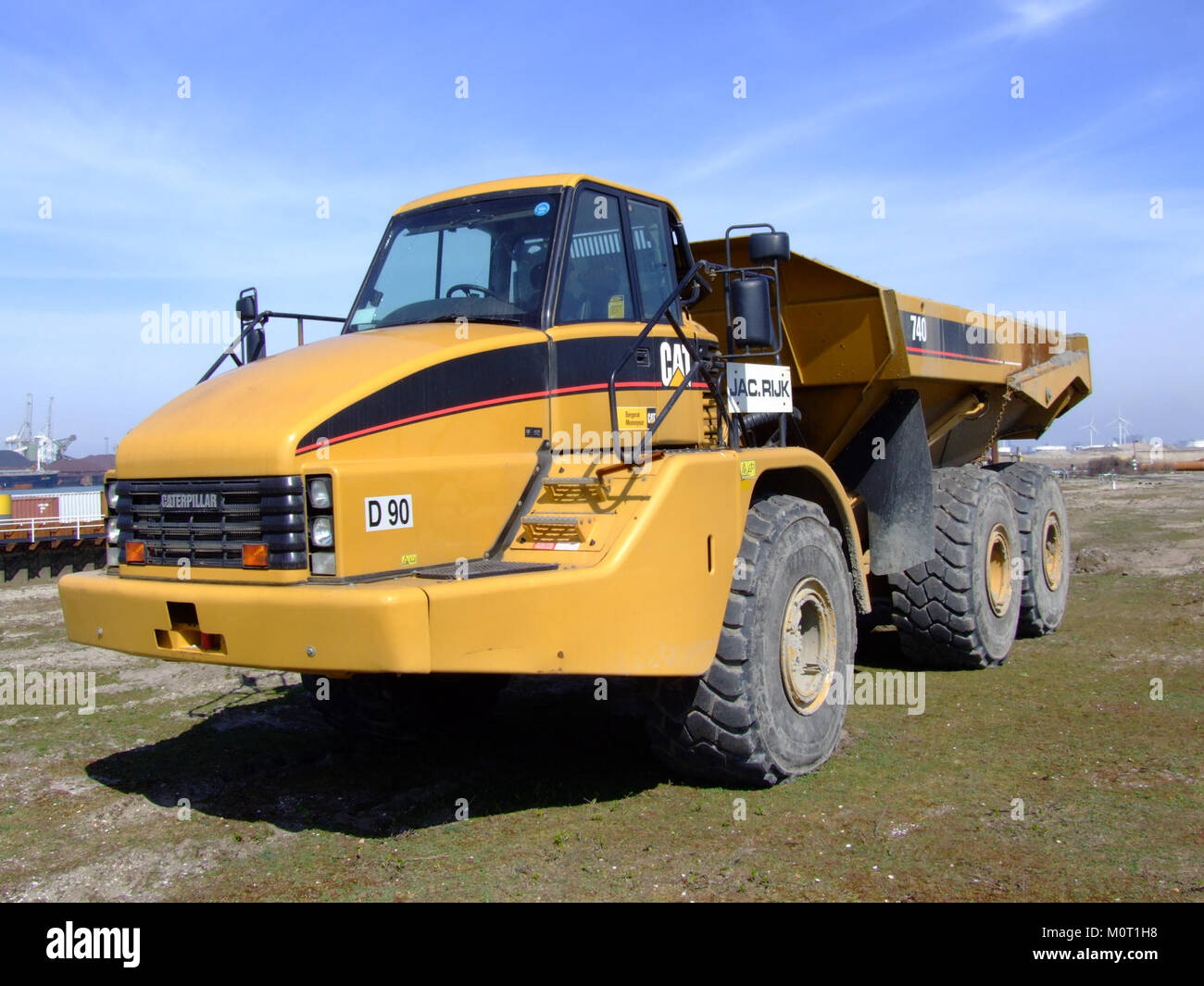 Caterpillar tractor agriculture hi-res stock photography and images - Alamy