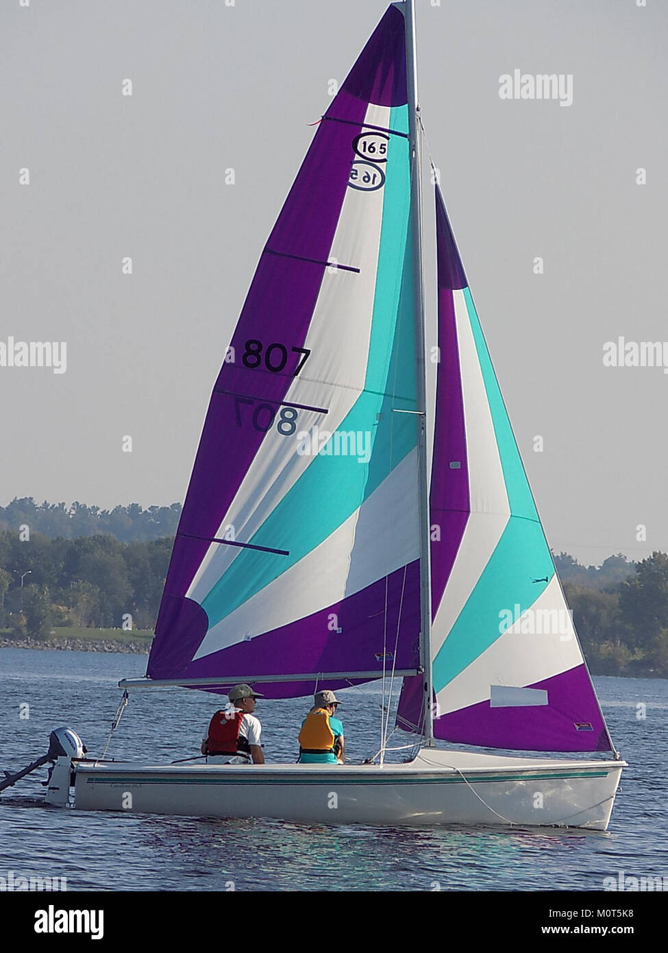An image of the Catalina 16.5 sailboat, a popular model in recreational ...