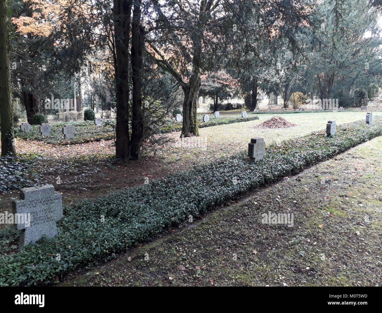18th century burial carvings hi-res stock photography and images - Alamy