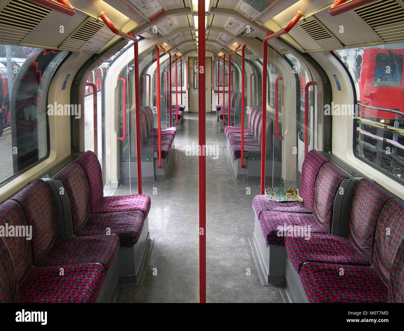 Central Line 1992 Stock Interior Stock Photo - Alamy