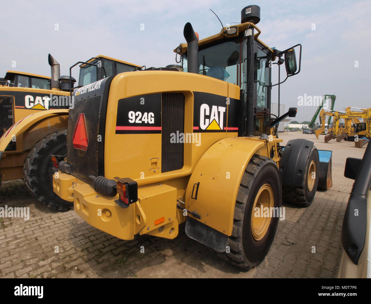 The Caterpillar 924G is a versatile wheel loader designed for heavy ...